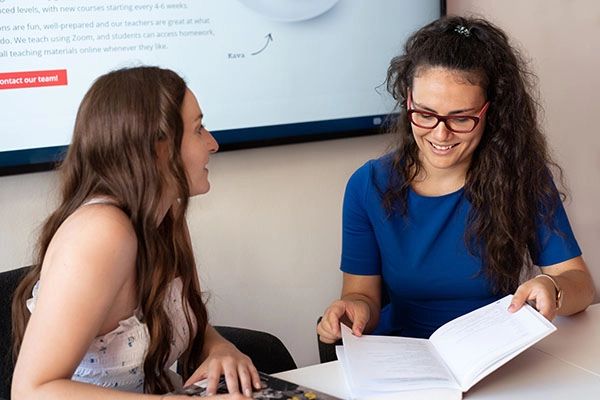 Romanian Lessons | Courses for Beginners & Advanced (2025)